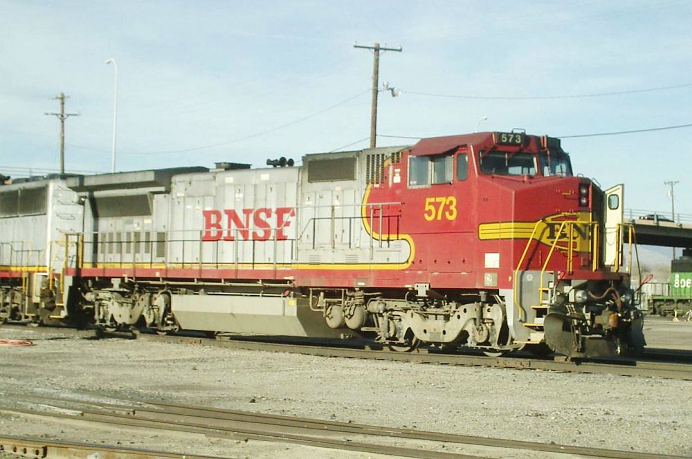 BNSF 573